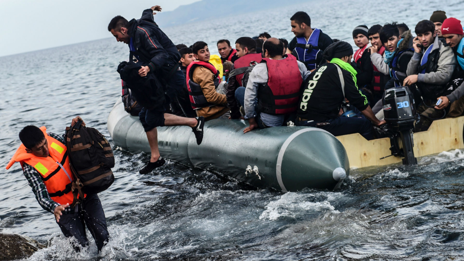 ΕΜΕΙΣ ΕΔΩ ΤΟΥΣ ΤΑΪΖΟΥΜΕ!!!! ΕΙΠΑΝ “ΑΜΑΝ” ΟΙ ΚΥΠΡΙΟΙ ΜΕ ΤΟΥΣ Λ@ΘΡΑΙΟΥΣ ...