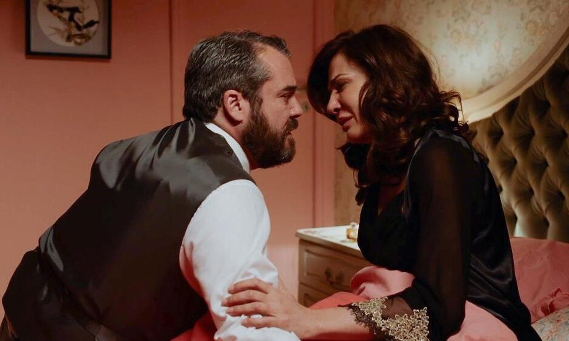 Ψυχοκόρες: Εργάτης απειλεί με όπλο τον Κοσμά – Όσα θα δούμε απόψε στις 21:00 – Makeleio.gr