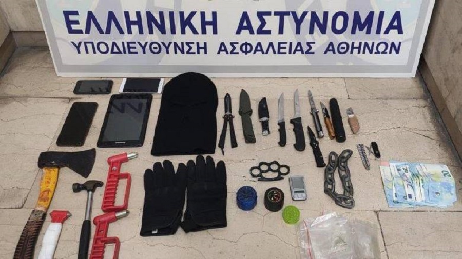ΛΑΛΙΣΤΑΤΑ ΤΑ ΑΛΜΠΑΝΙΑ ΓΙΑ ΤΗΝ ΠΑΡΑΚΜΗ ΤΟΥ ΚΡΑΤΟΥΣ: «ΠΑΜΕ ΝΑ ΚΛΕΨΟΥΜΕ ...
