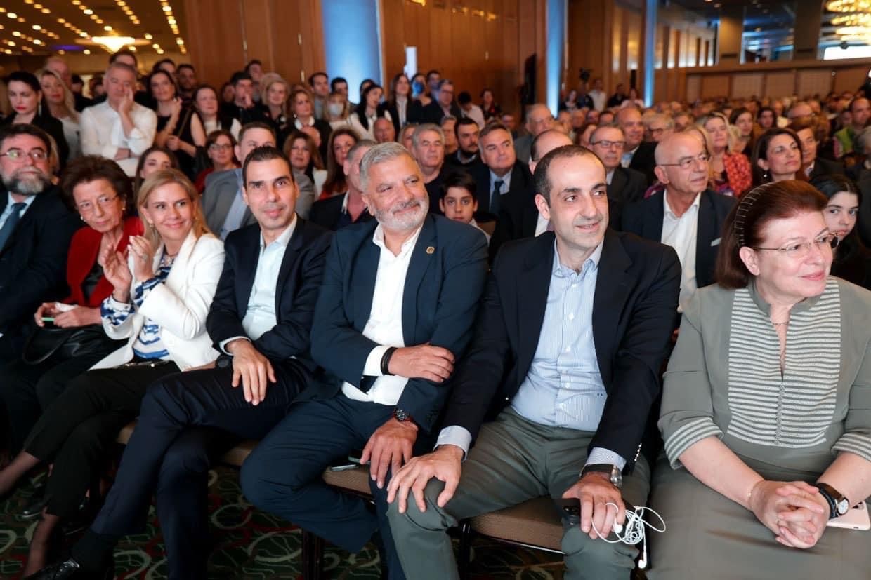 “ΟΙ ΑΠΑΤΕΩΝΕΣ ΠΡΩΤΗ ΓΡΑΜΜΗ…” – Makeleio.gr