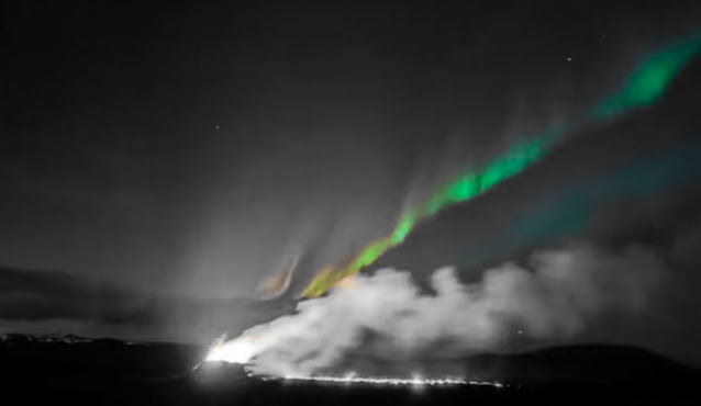 Μαγεία: Τα φώτα από το βόρειο σέλας πάνω από μια έκρηξη ηφαιστείου ...
