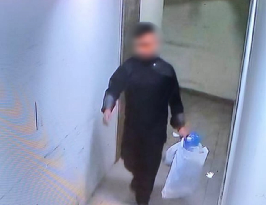 ΒΡΑΥΡΩΝΑ: ΣΥΓΚΛΟΝΙΖΕΙ ΤΟ ΒΙΝΤΕΟ ΠΟΥ ΔΕΙΧΝΕΙ ΤΟΝ ΠΑΤΕΡΑ ΝΑ ΒΓΑΖΕΙ ΤΟ ...