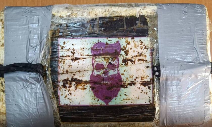 ΚΑΙ ΔΕΥΤΕΡΟ ΦΟΡΤΙΟ ΜΕ ΚΟΚΑ ΣΤΟ ΛΙΜΑΝΙ ΤΟΥ ΠΕΙΡΑΙΑ – ΠΑΝΩ ΑΠΟ 300 ΚΙΛΑ ...