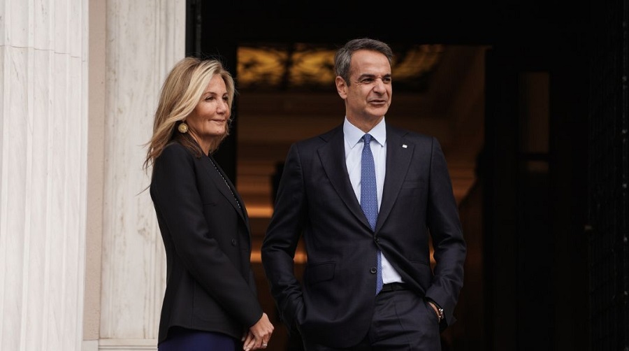 ΜΑΡΕΒΑ ΓΚΡΑΜΠΟΦΣΚΙ ΜΗΤΣΟΤΑΚΗ: Η ΓΥΝΑΙΚΑ ΜΕ ΤΑ ΠΟΛΛΑ ΟΝΟΜΑΤΑ ΕΧΕΙ ΚΑΙ ...