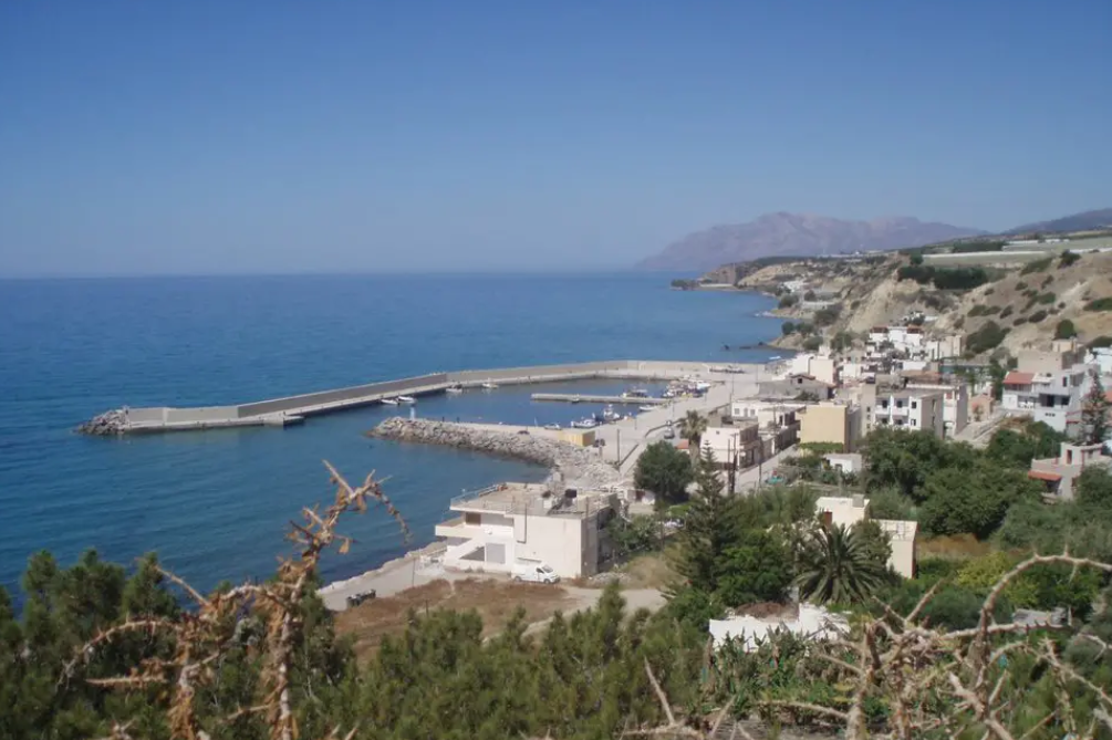 ΚΑΤΙ “ΜΥΡΙΖΕΙ” ΣΤΗΝ ΚΡΗΤΗ: Εξετάζουν κάμερες ασφαλείας από το σημείο ...