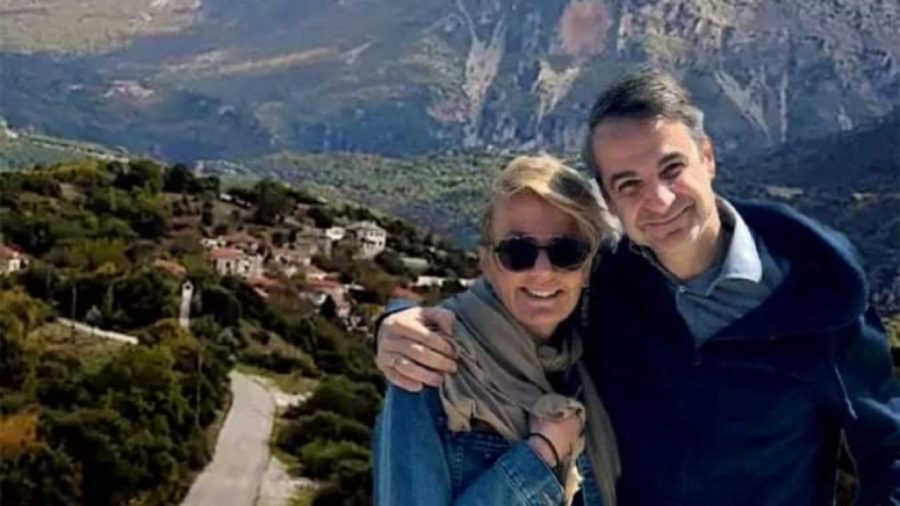 ΟΙ “ΜΠΙΖΝΕΣ” ΚΥΡΙΑΚΟΥ – ΜΑΡΕΒΑΣ ΜΕ ΤΗΝ ΠΑΡΕΑ “ΚΡΟΙΣΩΝ” ΦΙΛΩΝ ΤΟΥΣ ΣΤΑ ...