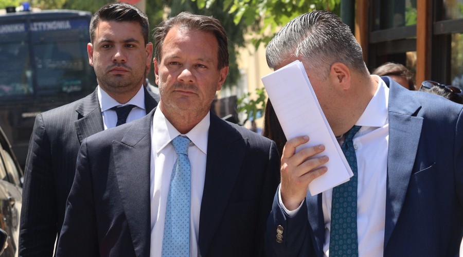 ΕΜΠΕΙΡΟΣ Ο ΔΙΚΗΓΟΡΟΣ ΜΠΟΞΕΡ – ΖΗΤΗΣΕ ΣΥΓΓΝΩΜΗ, ΔΕΧΘΗΚΕ ΚΑΙ ΤΑ ...