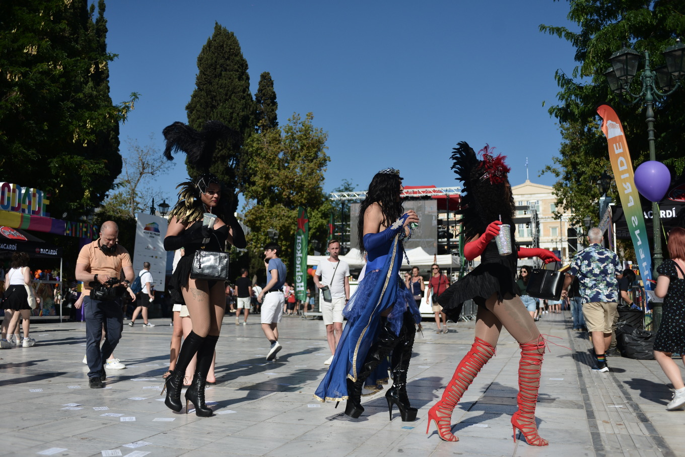 ΜΗΠΩΣ ΝΑ ΑΥΤΟΚΤΟΝΗΣΟΥΜΕ ΚΙΟΛΑΣ ΓΙΑ ΝΑ ΜΕΙΝΕΤΕ ΜΟΝΟΙ ΣΑΣ;;;; ΟΙ ...