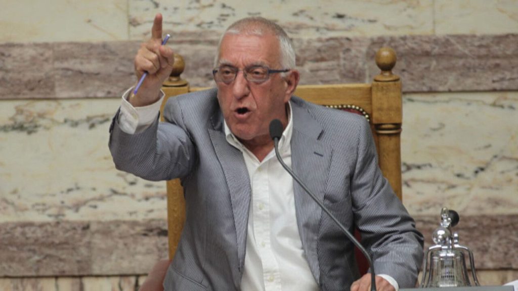 ΚΟΛΛΑΕΙ ΣΤΑ ΚΑΓΚΕΛΑ ΤΟΝ ΚΟΥΛΗ – Ν.ΚΑΚΛΑΜΑΝΗΣ: «Η ΗΤΤΑ ΕΙΝΑΙ ΜΙΑ ΜΕΓΑΛΗ ...