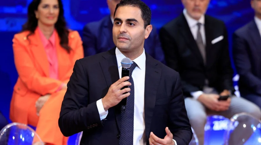 Μια «Αγία Οικογένεια»: Τα τιμολόγια του Πάτση στον καταδικασμένο για ...