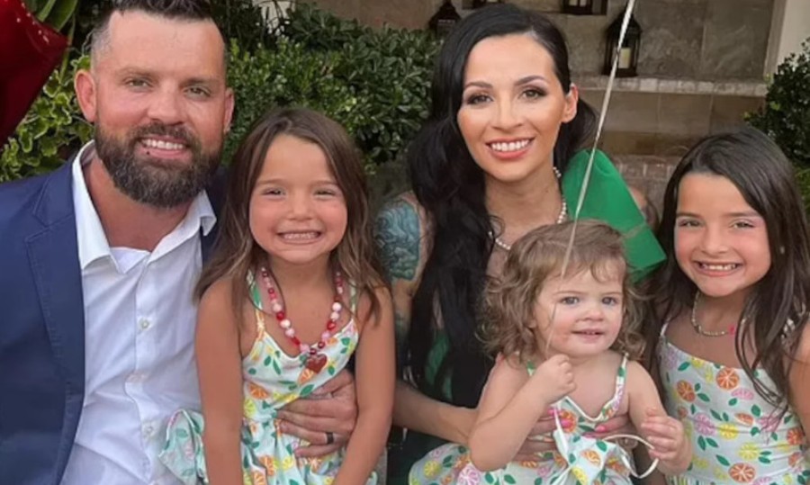 Έλεος! Πέθαινε το παιδί του και έπαιζε Playstation – Τα sms της ...