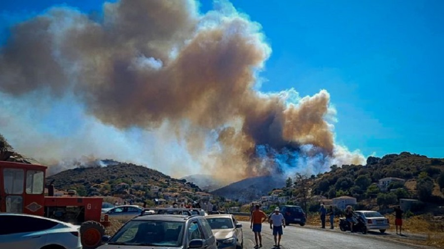 ΜΑΙΝΕΤΑΙ Η ΦΩΤΙΑ ΣΤΗΝ ΕΥΒΟΙΑ: ΝΕΕΣ ΕΚΚΕΝΩΣΕΙΣ ΚΑΙ 112, ΚΡΙΣΙΜΕΣ ΟΙ ...