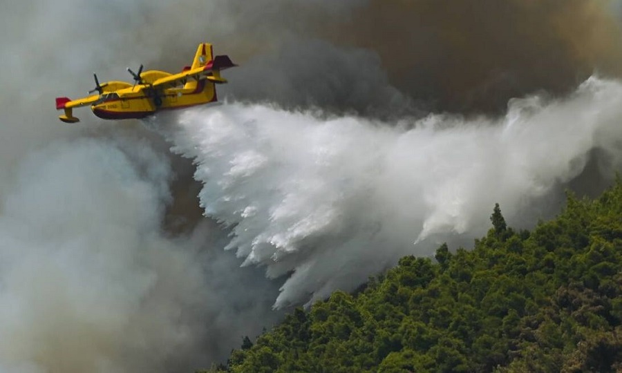 ΠΥΡΙΝΗ ΚΟΛΑΣΗ ΣΤΗΝ ΚΡΗΤΗ: ΜΕΓΑΛΗ ΦΩΤΙΑ ΣΤΟ ΗΡΑΚΛΕΙΟ – ΔΥΟ ΕΝΕΡΓΑ ΚΑΙ ...