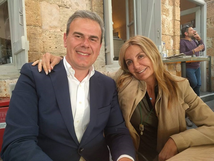 ΠΙΚΑΝΤΙΚΕΣ ΚΑΙ ΠΑΡΑΠΟΛΙΤΙΚΕΣ ΑΠΟΚΑΛΥΨΕΙΣ ΣΤΟ ΜΑΚΕΛΕΙΟ ΤΗΣ ΤΕΤΑΡΤΗΣ: ΜΕ ...