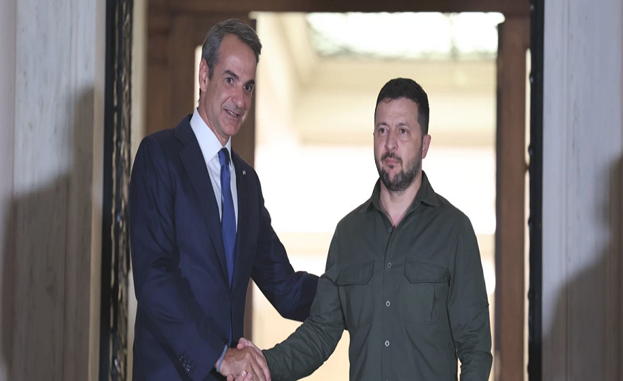 ΔΕΝ ΤΟΥ ΕΦΤΑΝΑΝ ΤΑ ΑΝΤΙΑΕΡΟΠΟΡΙΚΑ ΚΑΙ ΟΙ ΠΥΡΑΥΛΟΙ, ΤΩΡΑ Ο ΚΟΥΛΗΣ ...