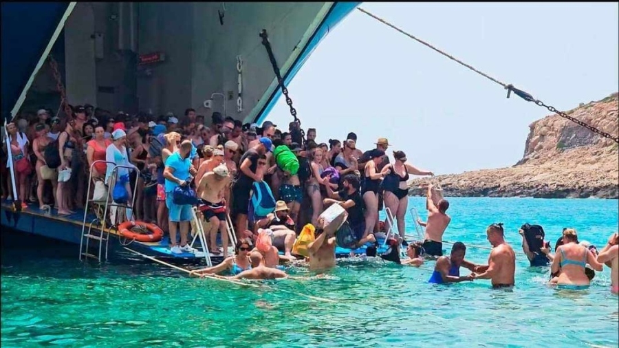 ΜΠΑΤΙΡΟΤΟΥΡΙΣΤΕΣ ΣΚΥΛΟΠΝΙΓΟΝΤΑΙ ΣΤΗΝ ΚΡΗΤΗ – ΠΟΥ ΑΛΛΟΥ- ΓΙΑ ΝΑ ΒΓΟΥΝ ...