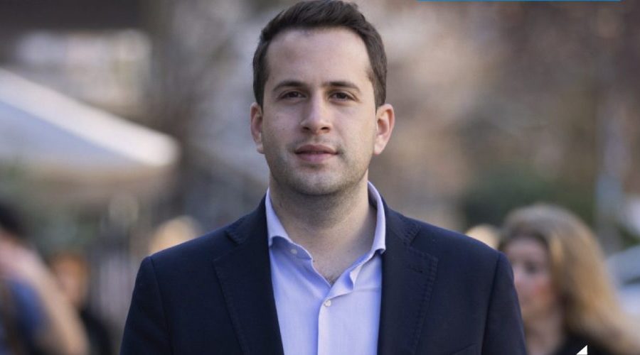 ΚΟΜΜΑΤΙΚΟ «Κ@ΛΟΠΑΙΔΟ» ΡΟΥΦΑΕΙ ΔΗΜΟΣΙΟ ΧΡΗΜΑ ΣΤΗΝ ΠΟΔΙΑ ΤΟΥ ΓΕΛΟΙΟΥ ...