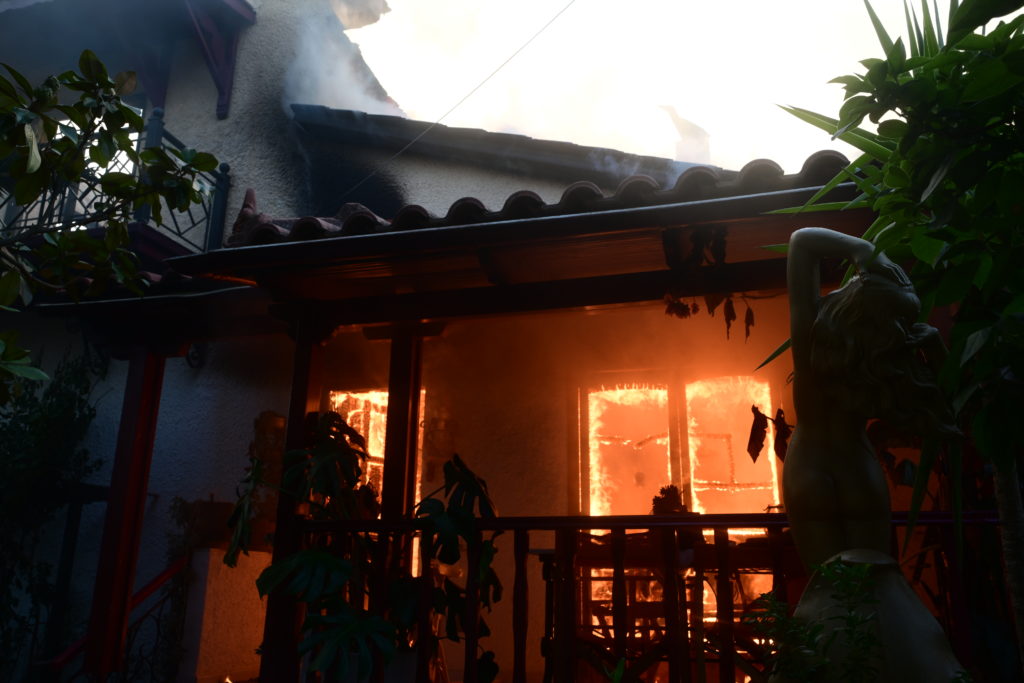 ΤΕΤΟΙΟ ΑΙΣΧΟΣ ΚΑΙ ΚΑΤΑΝΤΙΑ ΔΕΝ ΕΧΟΥΜΕ ΞΑΝΑΔΕΙ ΣΤΟ ΛΕΚΑΝΟΠΕΔΙΟ! ΕΡΧΕΤΑΙ ...