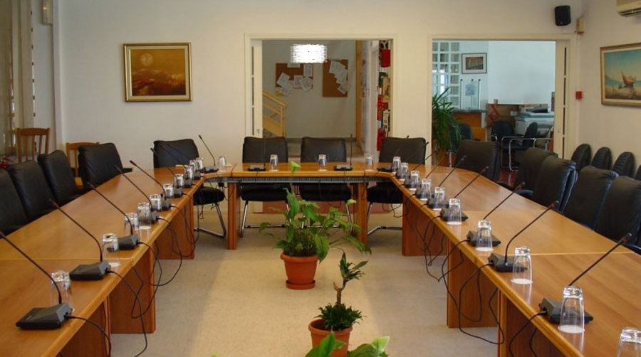 ΕΙΚΟΝΕΣ ΝΤΡΟΠΗΣ ΣΤΟ ΔΗΜΟΤΙΚΟ ΣΥΜΒΟΥΛΙΟ ΜΟΝΕΜΒΑΣΙΑΣ – ΤΟΠΙΚΗ ...