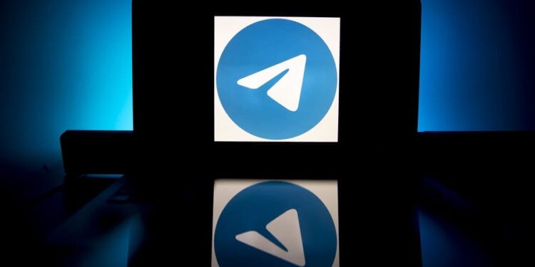 «Κινδυνεύει η ζωή του»: Φόβοι για τον Ρώσο «Mr. Telegram» που κρατείται ...