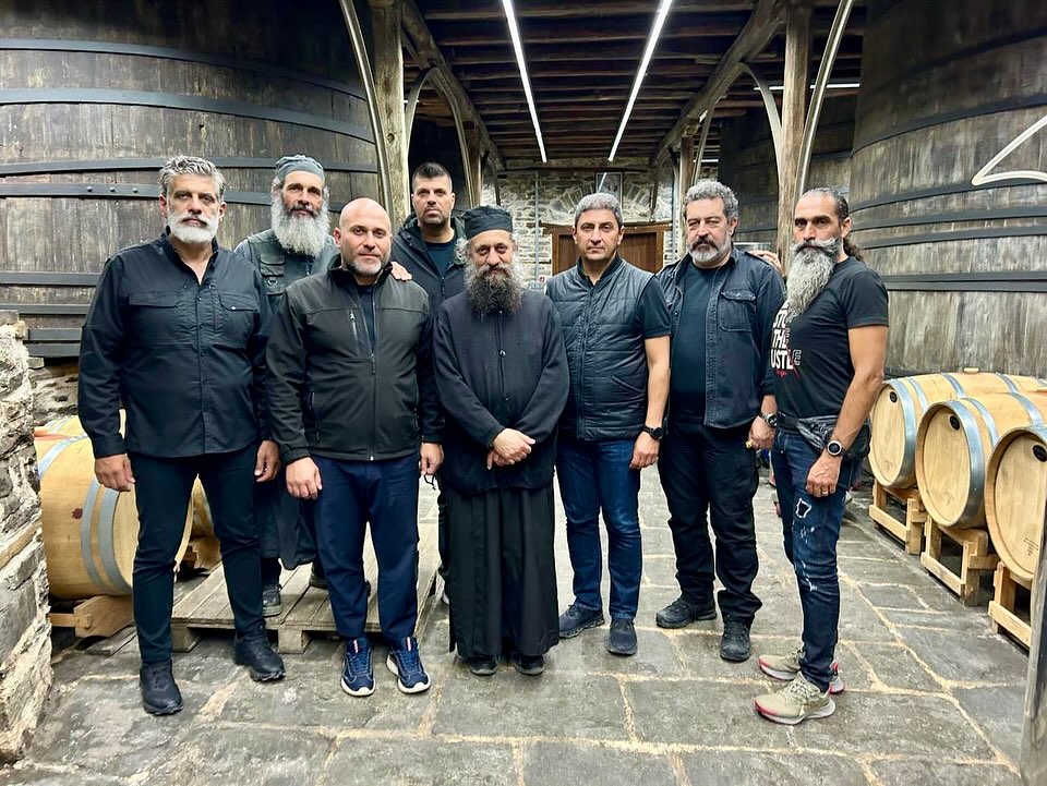Ο Αυγενάκης τα τσούζει με το εθνικό ποτό της Κρήτης – Μετά το ...