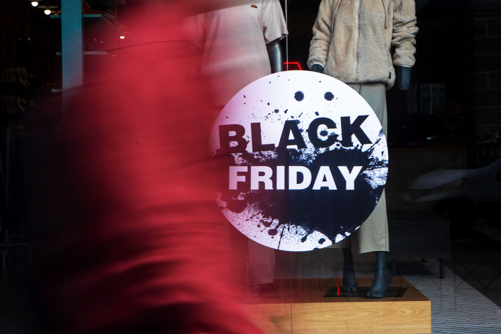 Black Friday: Όλα όσα πρέπει να γνωρίζουν οι καταναλωτές για να μην την “πατήσουν” – Makeleio.gr