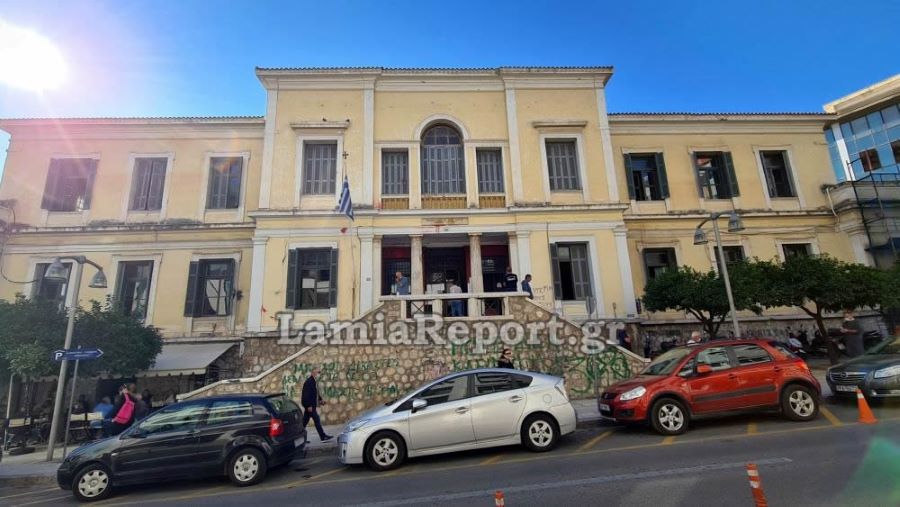 Λαμία: Ελεύθεροι οι συλληφθέντες για τις αποδείξεις των καυσίμων της ...