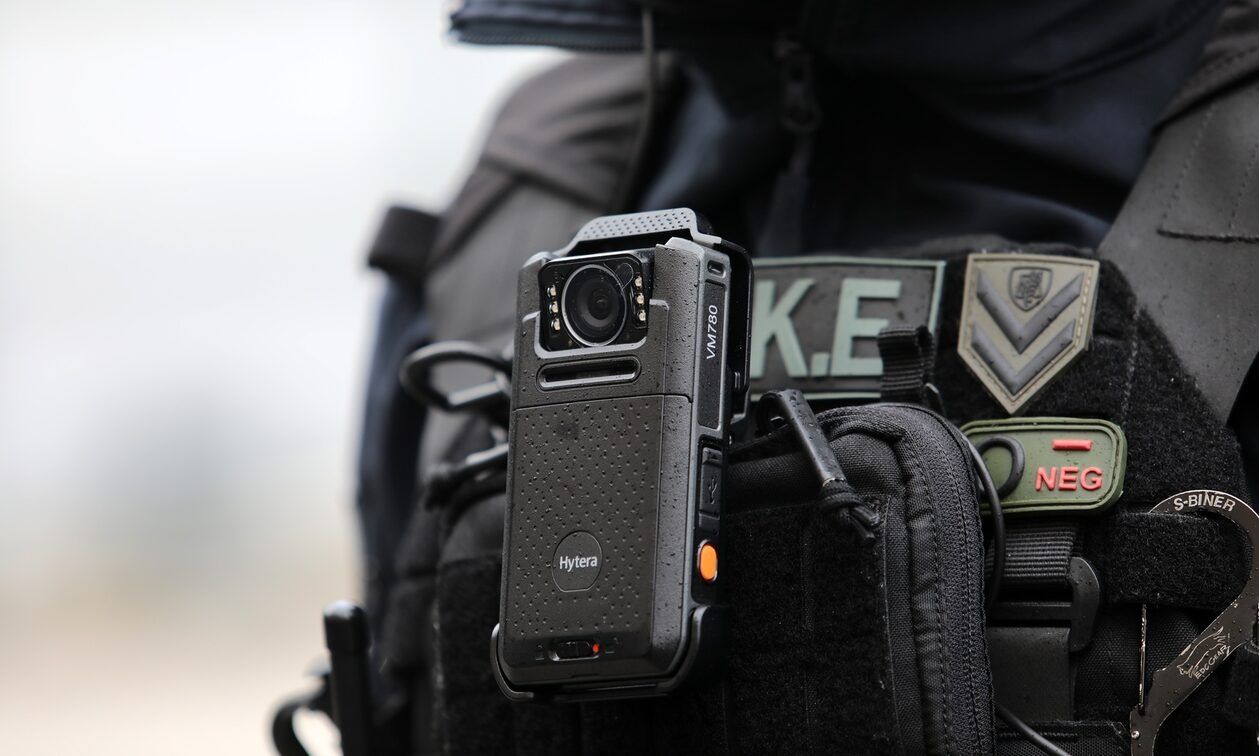 Αυτά θα γίνονται στα στρατόπεδα που θα κλείσει ο Δένδιας; Άντρο ...