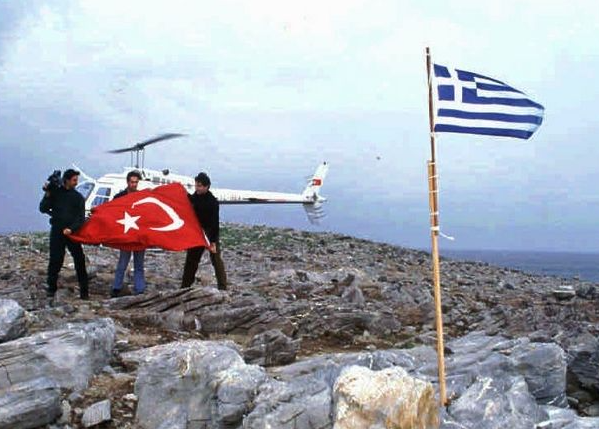 ΙΜΙΑ 29 ΧΡΟΝΙΑ ΜΕΤΑ: Η ΠΡΟΔΟΣΙΑ ΤΟΥ ΚΩΣΤΑ ΣΗΜΙΤΗ, Η ΝΥΧΤΑ ΤΗΣ ΕΘΝΙΚΗΣ ...