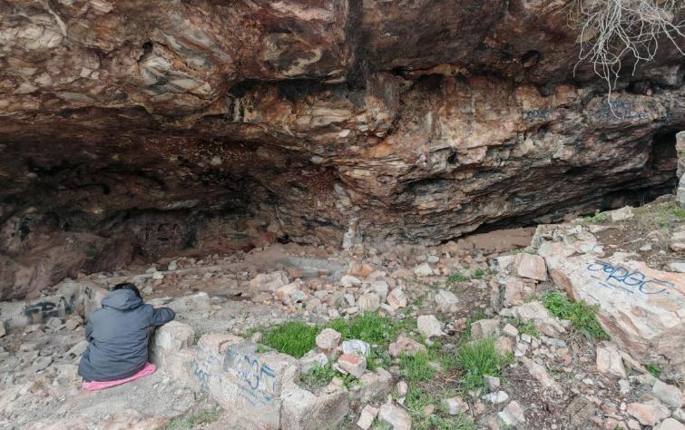 ΘΡΙΛΕΡ ΣΤΗ ΒΟΥΛΑ ΜΕ ΚΡΕΜΑΣΜΕΝΗ ΚΙΝΕΖΑ ΣΕ ΣΠΗΛΙΑ – ΕΙΧΕ ΔΗΛΩΘΕΙ Η ...